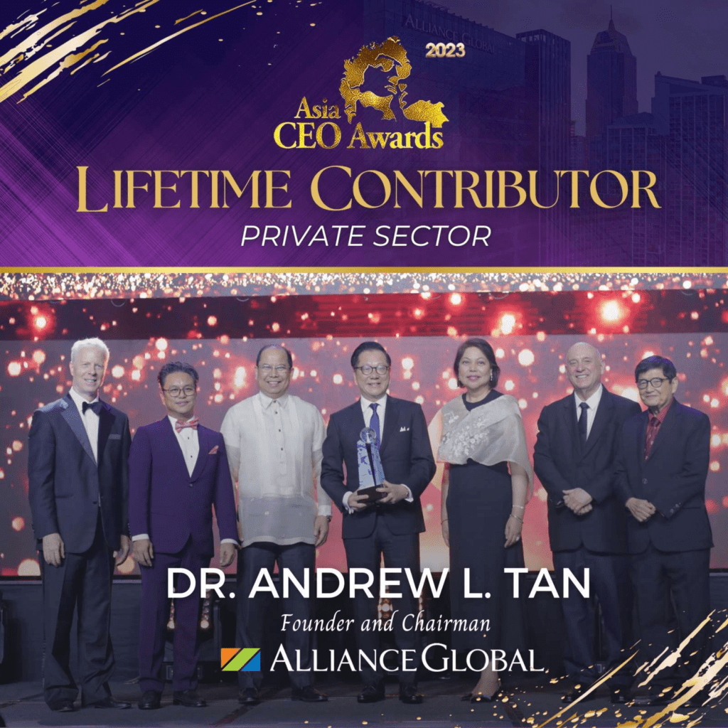 Dr. Andrew L. Tan receives the Lifetime Contributor Award